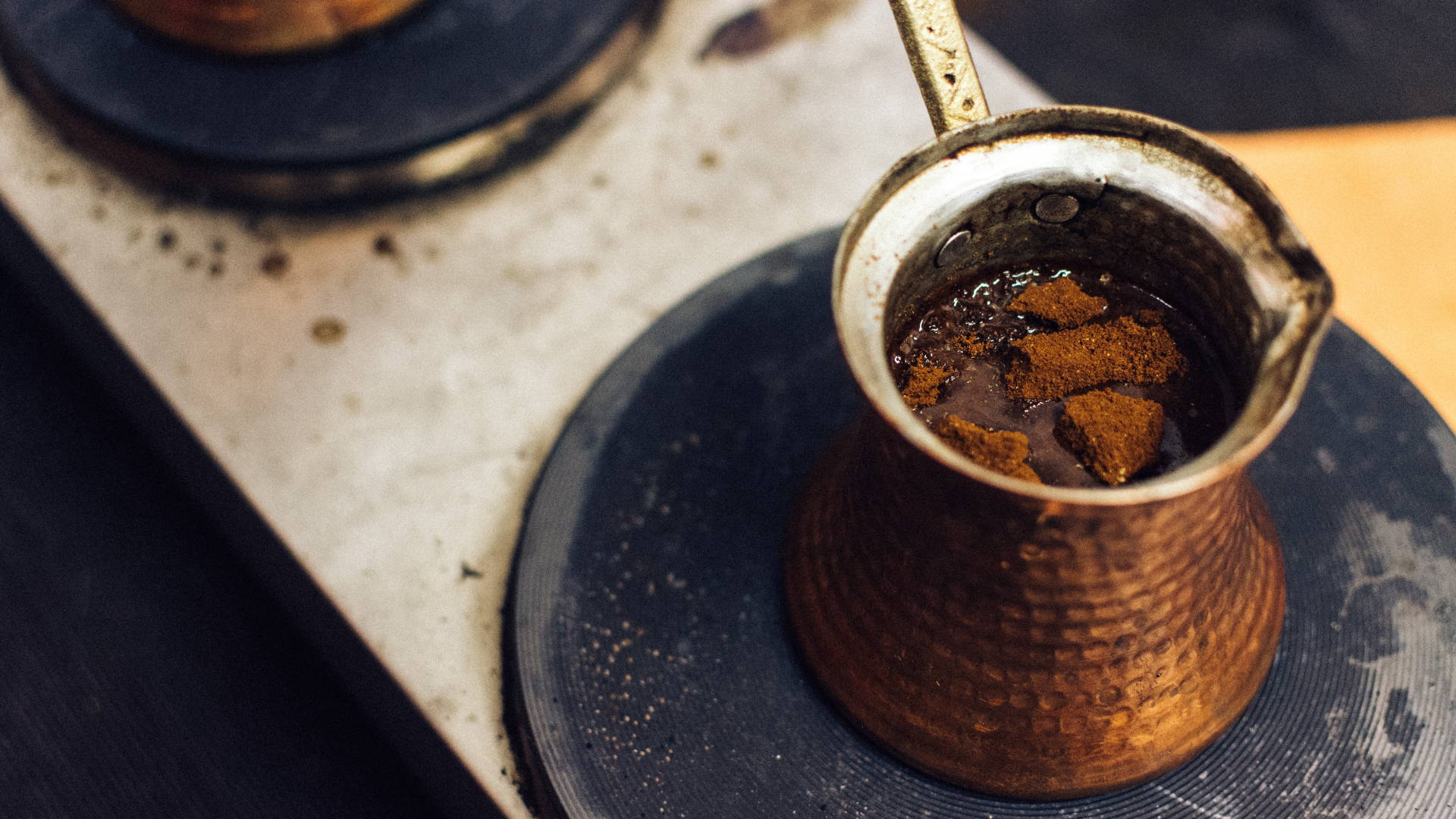 【完全ガイド】コーヒーの種類ごとの入れ方11種類：初心者から上級者まで楽しめる抽出方法と器具の選び方 | Capra Coffee